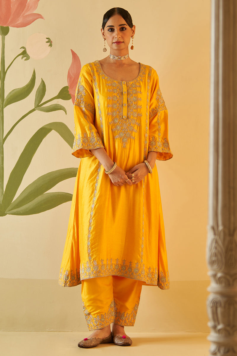 YELLOW CHANDERI SILK CHOGA SET – angadsinghofficial.com